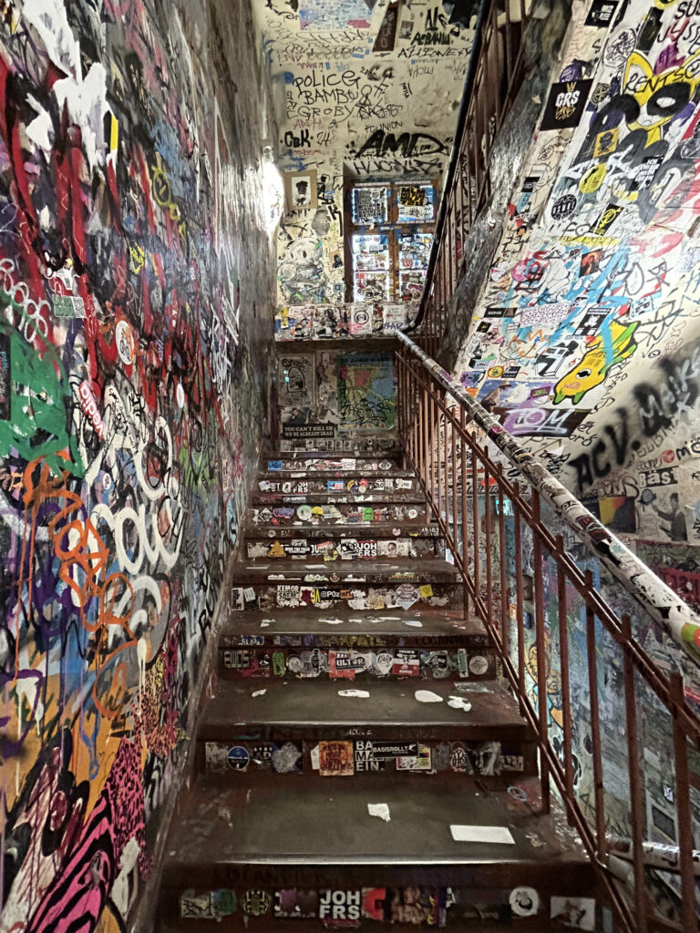 Dead Chicken Alley – The Bunker Girl's Guide to Berlin